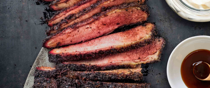 pecho-de-res-con-costra-de-cacao-y-chile - Canadian Beef